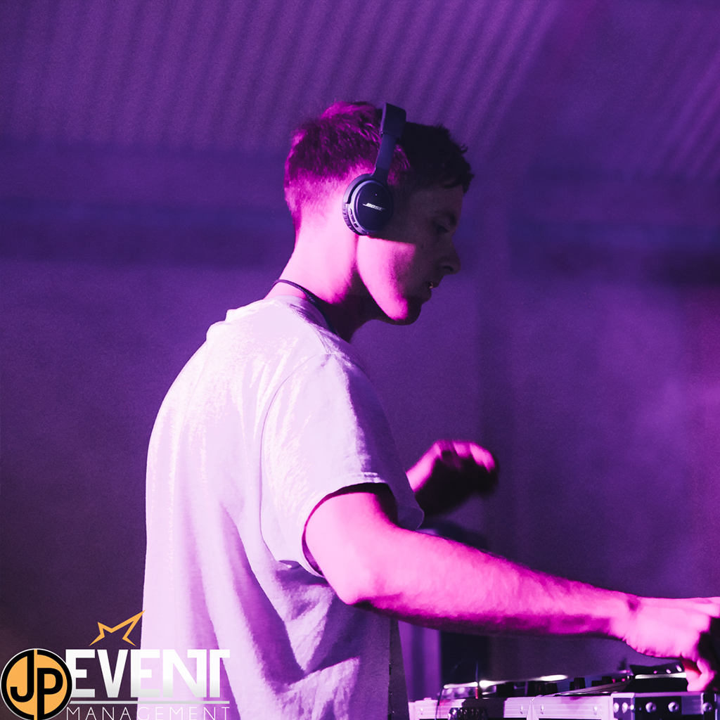 JP Deejays | ~ Event DJ Hire Adelaide ~ Services by JP Light & Sound